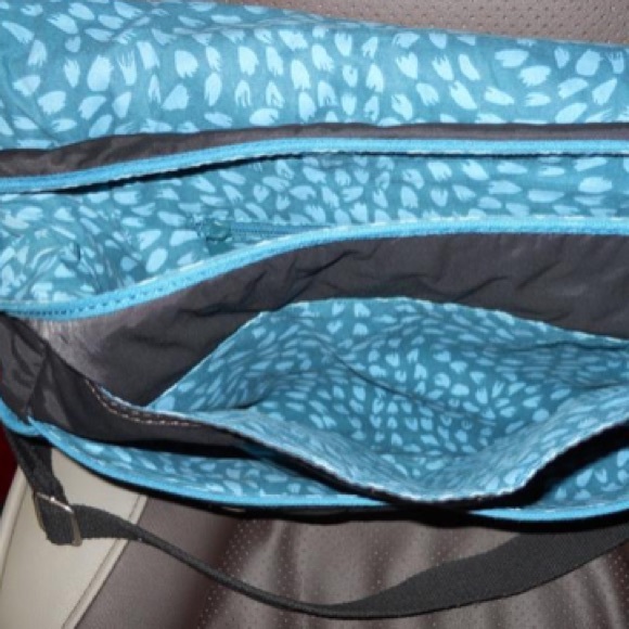 Fossil | Bags | Nwot Key Per Black And Silver Messenger Bag | Poshmark